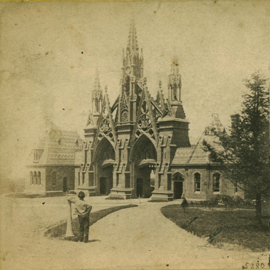 Green-Wood's Stories in Stone