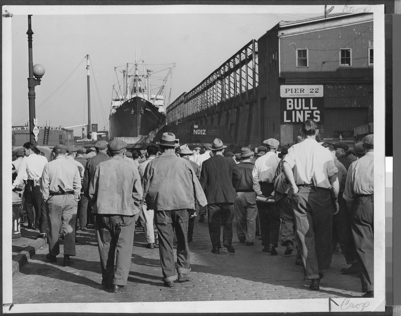 Tugboat Strike of 1946 | Urban Archive